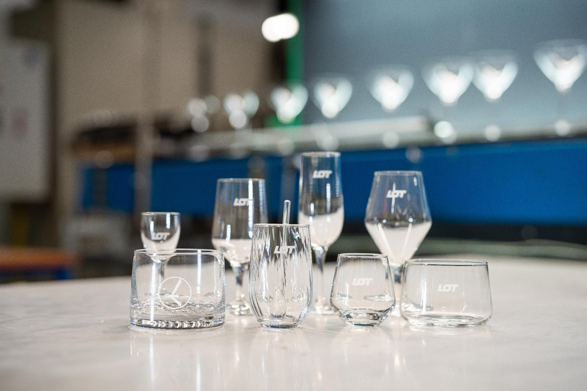 LOT's cooperation with KROSNO Glass - modernity with respect for ...